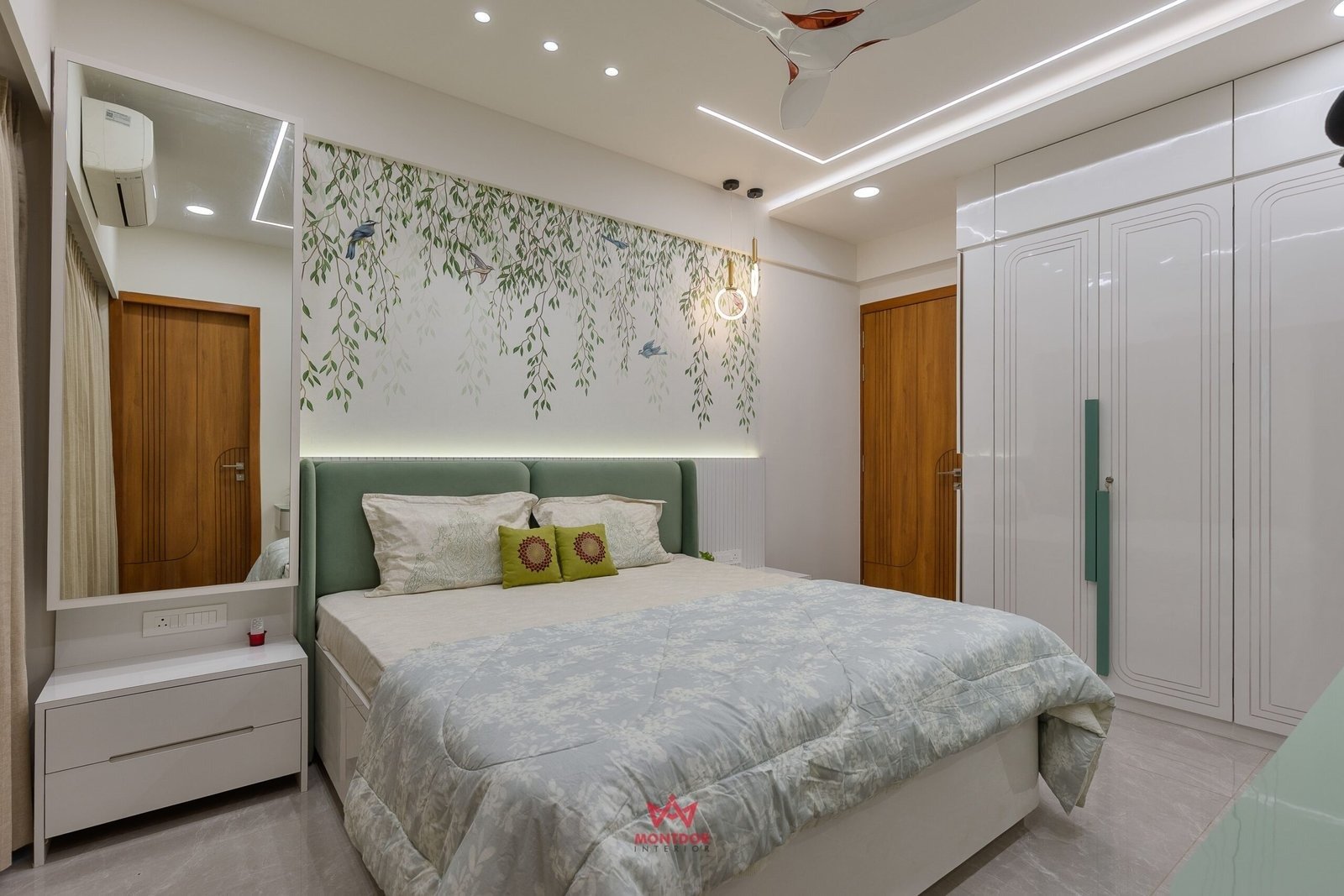 Modern Wallpaper Ideas: 8 Hacks to Fix Boring Walls
